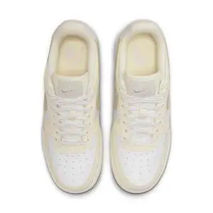Nike Force 1 '07 Low Top Sneakers