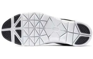 Nike Flex Essential Tr Sneakers - Black/white
