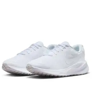 Nike Revolution "triple " Sneakers - White