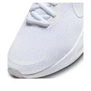 Nike Revolution "triple " Sneakers - White