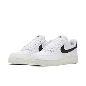 Nike Force 1 '07 Sneakers