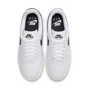Nike Force 1 '07 Sneakers