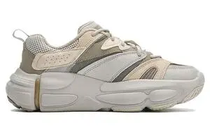 FILA Low Top Sneakers - Khaki/white