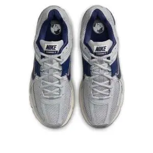 Nike Zoom Vomero 5 Sneakers