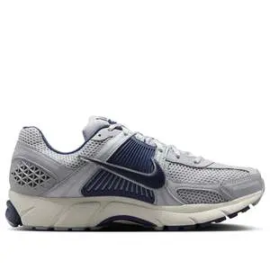 Nike Zoom Vomero 5 Sneakers
