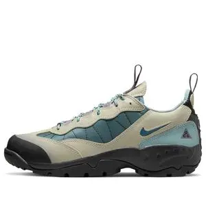 Nike Nike ACG Air Mada Low Top Sneakers Cream/green