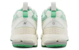 NEW BALANCE X Ganni 2002r 'turtledove' Sneakers - Light Cream/green