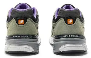 NEW BALANCE 990v3 Made In Usa "olive Leaf" Sneakers - Army Green/black
