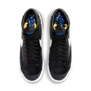 Nike Blazer Mid '77 Se Sneakers - Black/white/hyper Royal