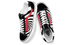 VANS Style 36 "swirl" Low Top Sneakers - Black/white