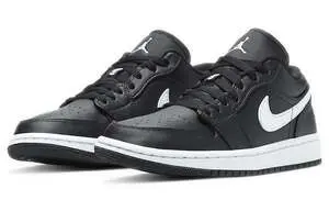 JORDAN 1 Low Athletic Sneakers - Black