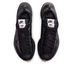 Nike X Sacai Vaporwaffle "black Gum" Sneakers - Black/gray