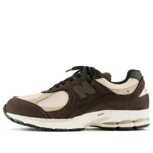 NEW BALANCE 2002r Gore-tex Sneakers - Black Coffee/sandstone/stoneware
