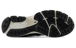 NEW BALANCE 2002r Gore-tex Sneakers - Black Coffee/sandstone/stoneware
