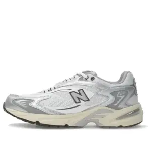 NEW BALANCE New Balance 725 Athletic Sneakers White/silver
