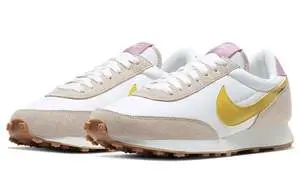 Nike Daybreak "fossil Stone Saffron Quartz - Gray/white/fiery Red