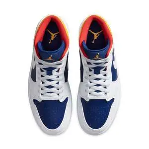JORDAN 1 Mid Sneakers