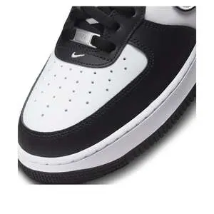Nike Force 1 '07 Low Top Sneakers