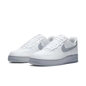 Nike Force 1 '07 Low Top Sneakers