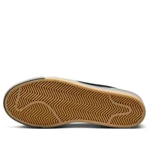 Nike Zoom Pogo Plus Premium Sb Gum Low Top Sneakers - Black
