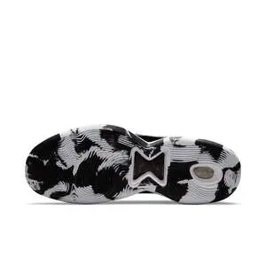 Nike Pg Tb Basketball Sneakers
