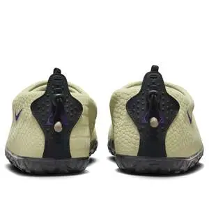 Nike Moc Premium Slip-on