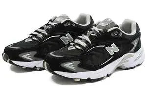NEW BALANCE 725 Sneakers - Blue