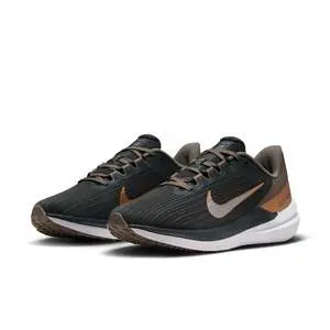 Nike Zoom Winflo 9 Running Shoes - Black/brown