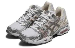 Asics Gel-nimbus Low Top Sneakers - White/grey