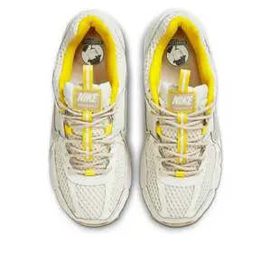 Nike Zoom Vomero Sneakers