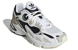 Adidas Astir Sneakers - Black/white/gray