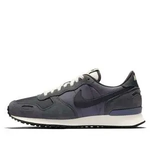 Nike Vortex Sneakers - Blackpurple