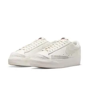 Nike Blazer Low Platform Low-top Sneakers - White