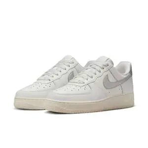 Nike Force 1 '07 Essential Sneakers