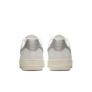 Nike Force 1 '07 Essential Sneakers