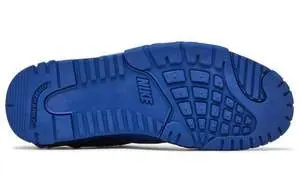 Nike Trainer V Cruz Premium Sneakers - Red