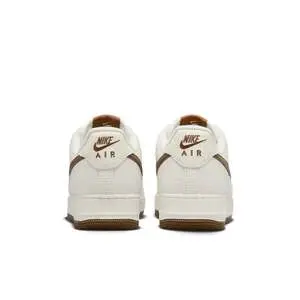 Nike Force 1 '07 Low Top Sneakers