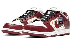 Nike Dunk Low X Supreme