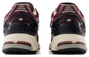 NEW BALANCE 1906r Sneakers