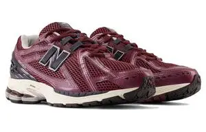 NEW BALANCE 1906r Sneakers