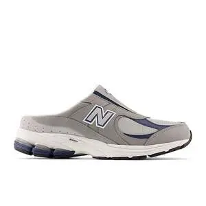 NEW BALANCE 2002r Mule Sneakers