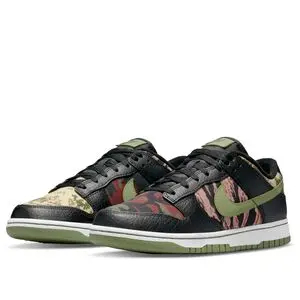 Nike Dunk Low Se "crazy Camo" Sneakers