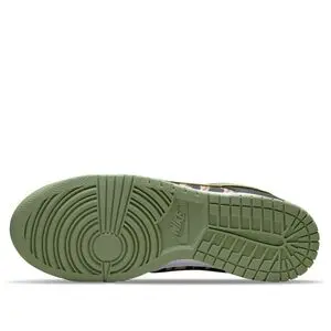 Nike Dunk Low Se "crazy Camo" Sneakers