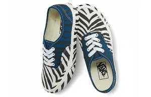 VANS Authentic Animal Low-top Sneakers - White/black/blue