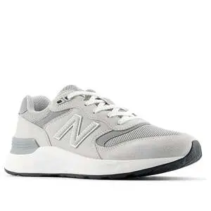 NEW BALANCE 880 V7 Sneakers