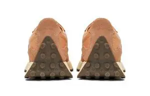 NEW BALANCE 327 Sneakers - Yellow/brown