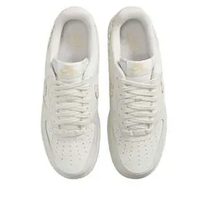 Nike Force 1 '07 Sneakers