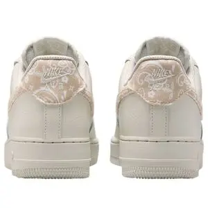 Nike Force 1 '07 Sneakers