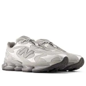 NEW BALANCE 2000 Sneakers - Silver Metallic