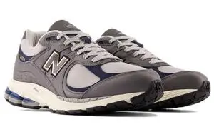 NEW BALANCE 2002r Sneakers - Gray/white